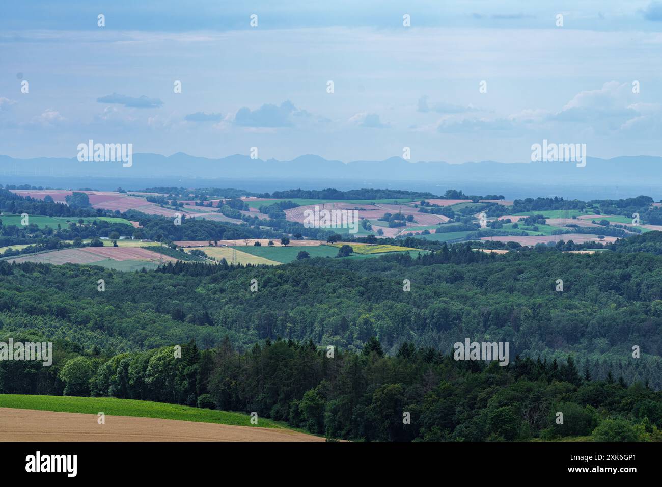 Vast fields hi-res stock photography and images - Alamy