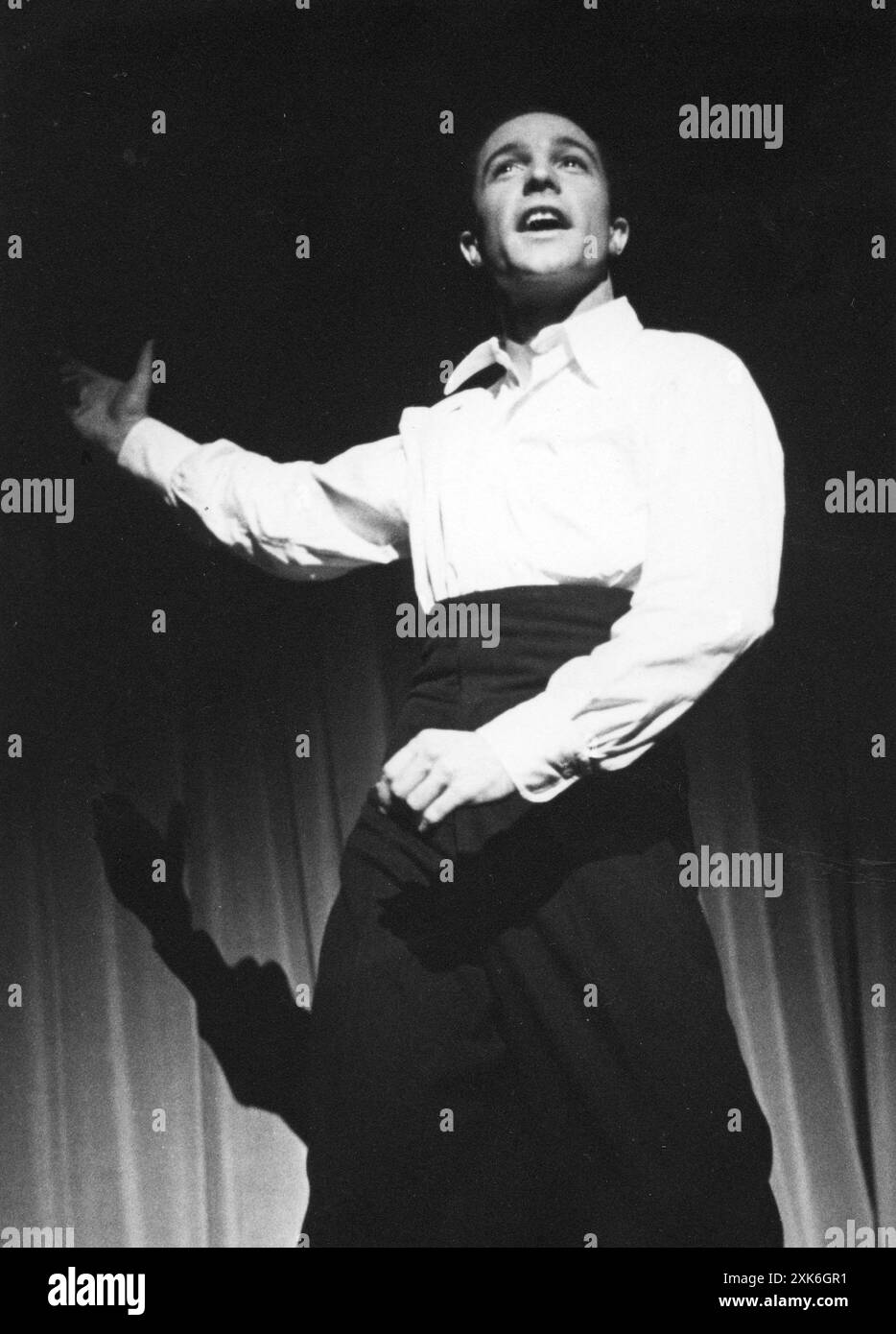American dancer, choreographer and actor GENE KELLY in the original ...