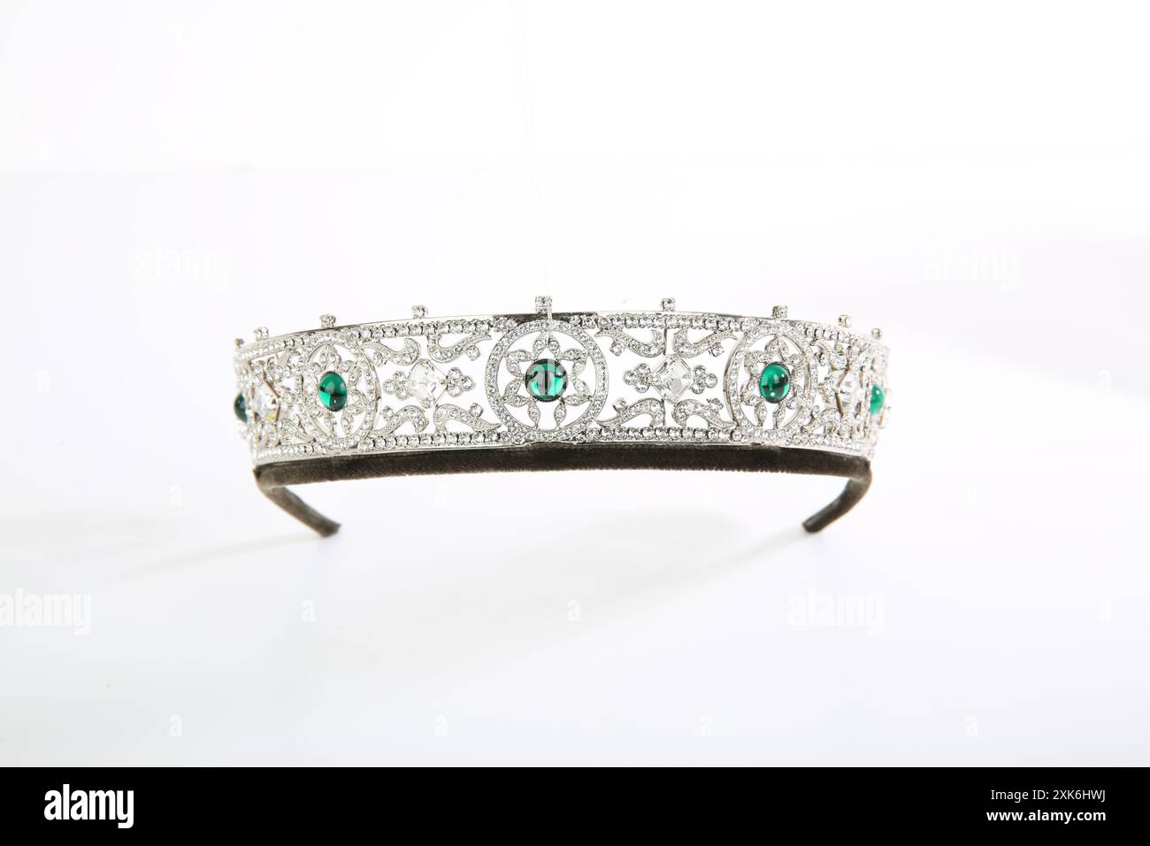 Whites head hi-res stock photography and images - Alamy