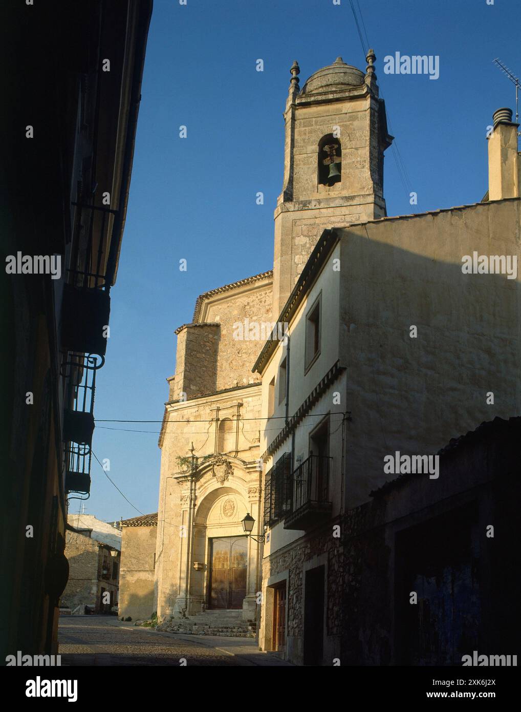 IGLESIA DE SAN PEDRO Y PLAZA DEL TRABUCO ESTILO GOTICO. Location: ST ...