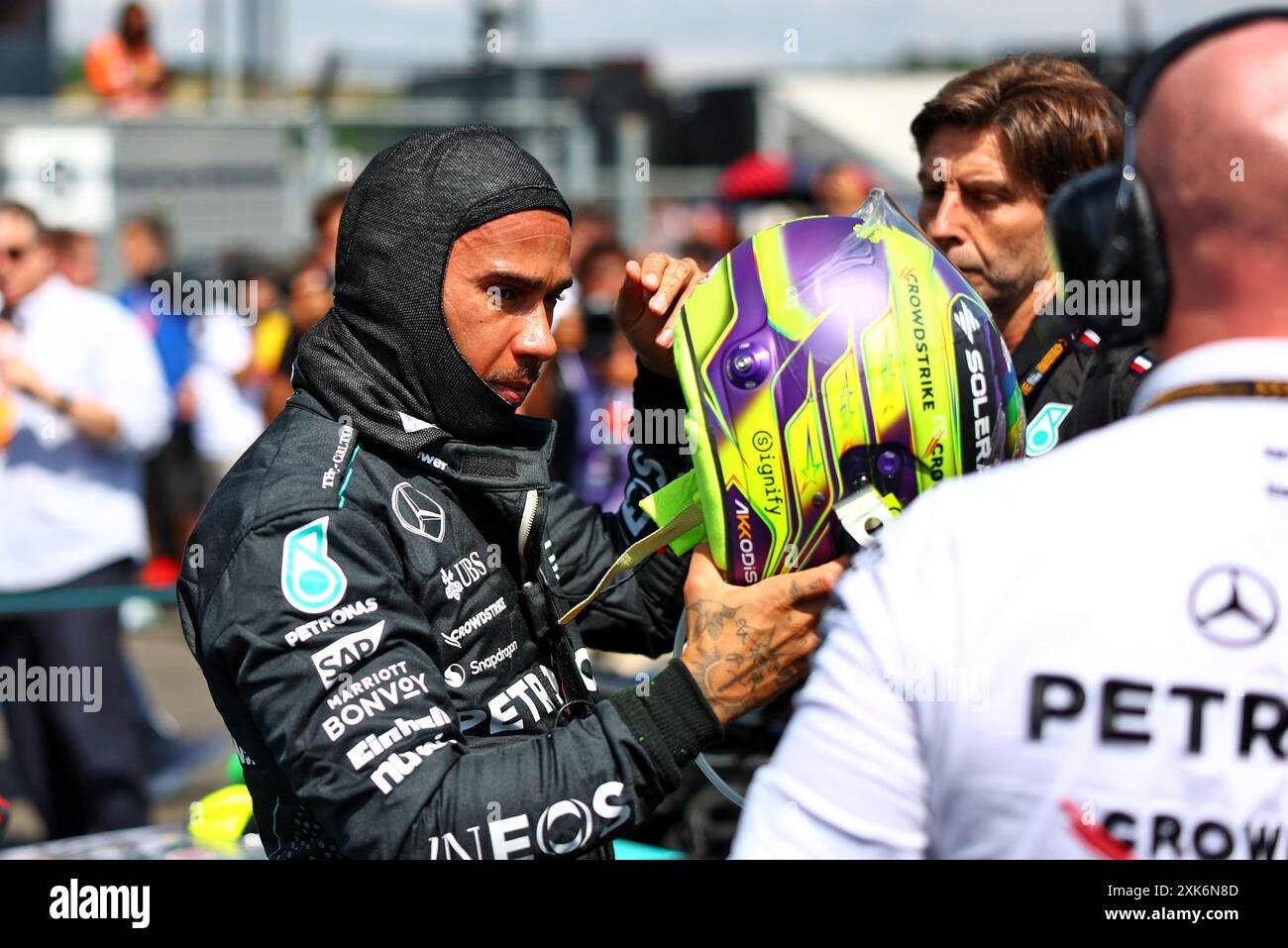 Lewis hamilton grid 2024 hi-res stock photography and images - Alamy