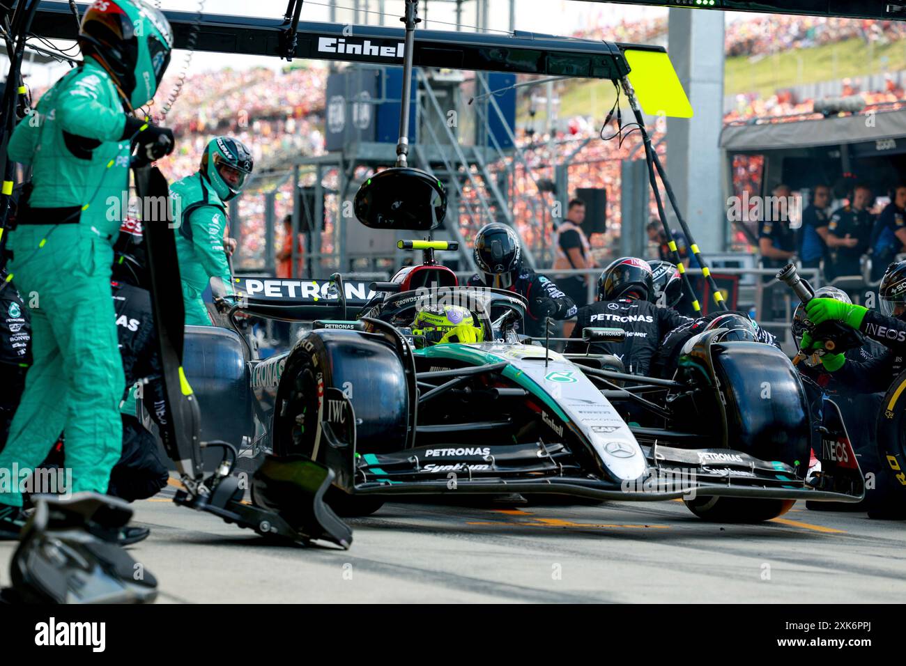 Mercedes pit crew lewis hamilton hi-res stock photography and images ...