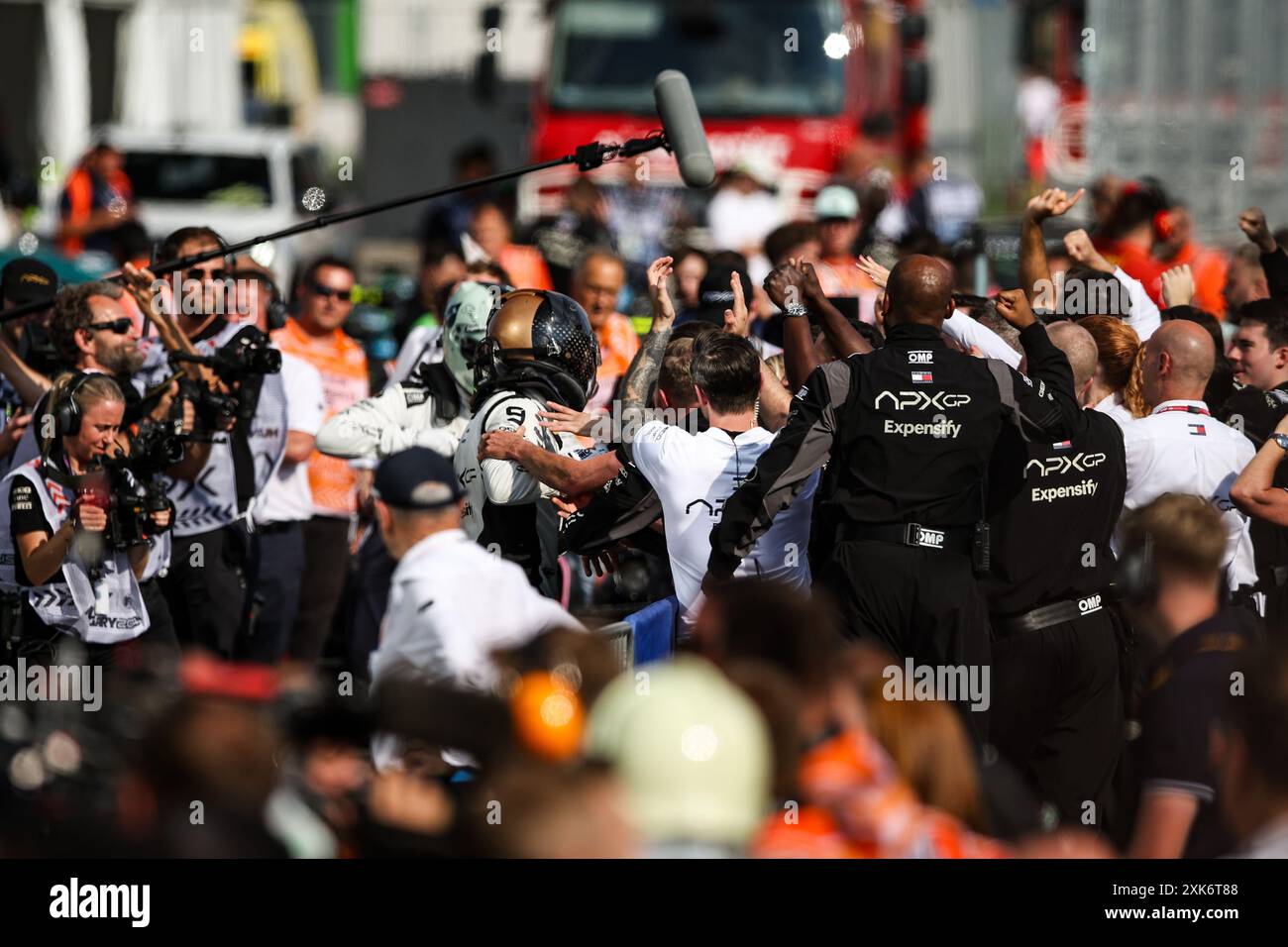IDRIS Damson Alade-Bo (GBR), actor playing Joshua Pearce, driver of the ...