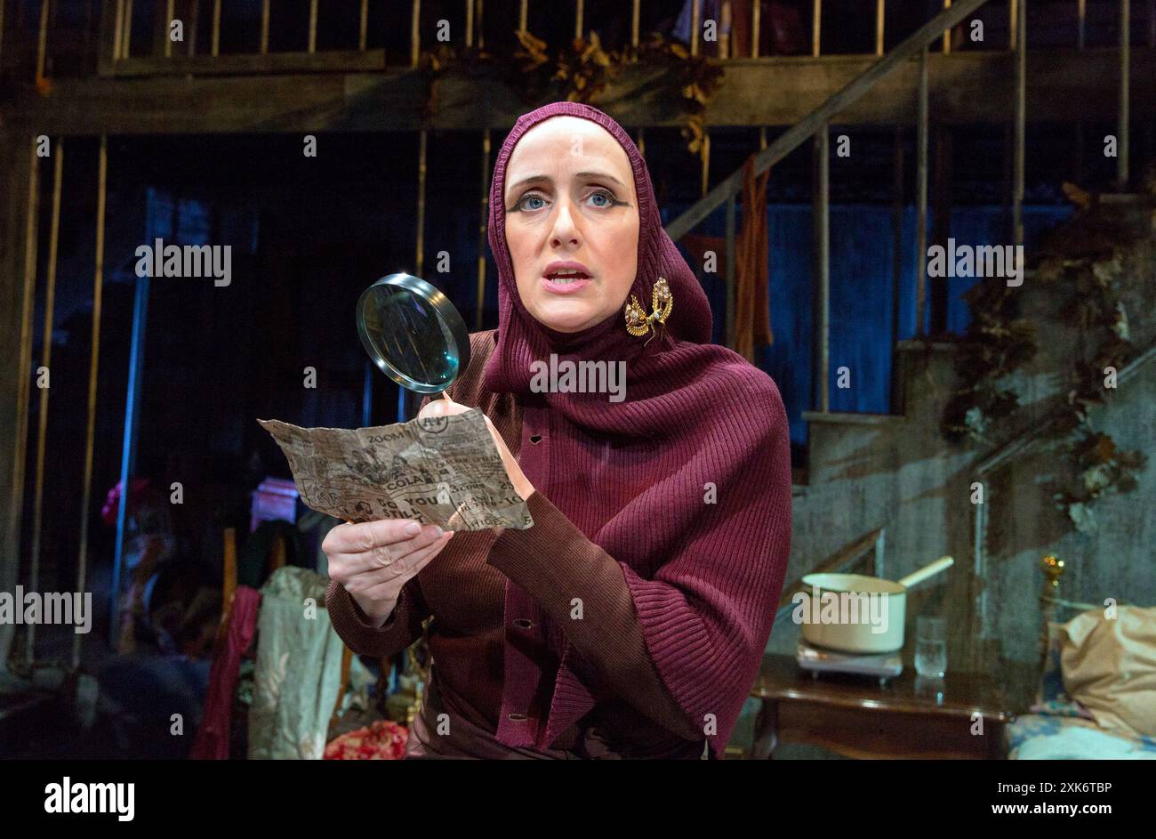 Little edie grey gardens hi-res stock photography and images - Alamy