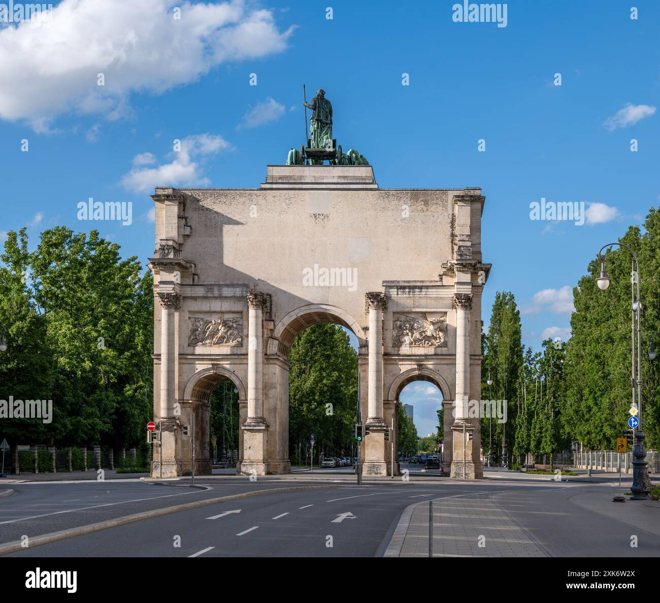 Victory gate at munich hi-res stock photography and images - Alamy