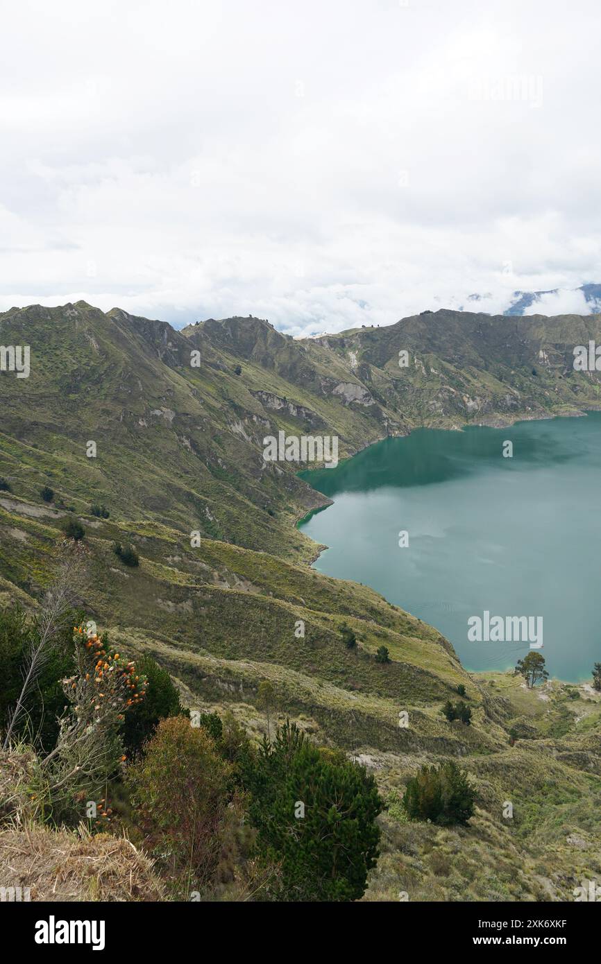 crater lake, Quilotoa volcano, Laguna del Quilotoa, Cotopaxi National ...