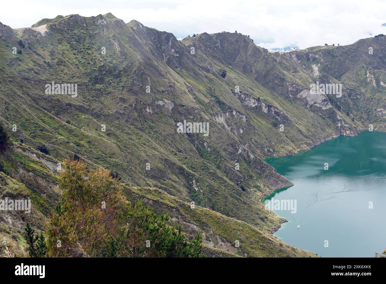 crater lake, Quilotoa volcano, Laguna del Quilotoa, Cotopaxi National ...