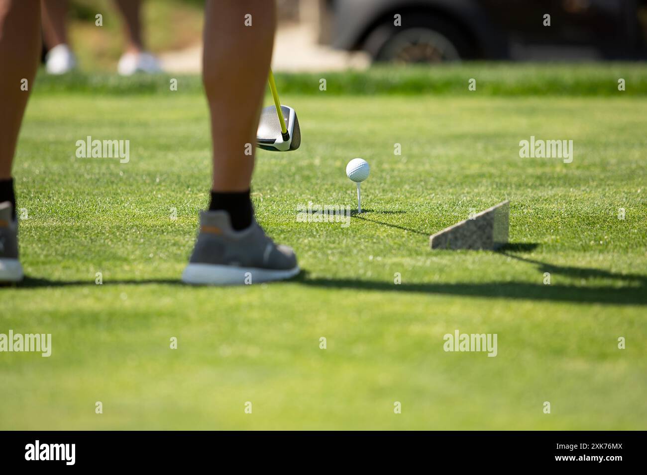 Golf crowd angle hi-res stock photography and images - Alamy