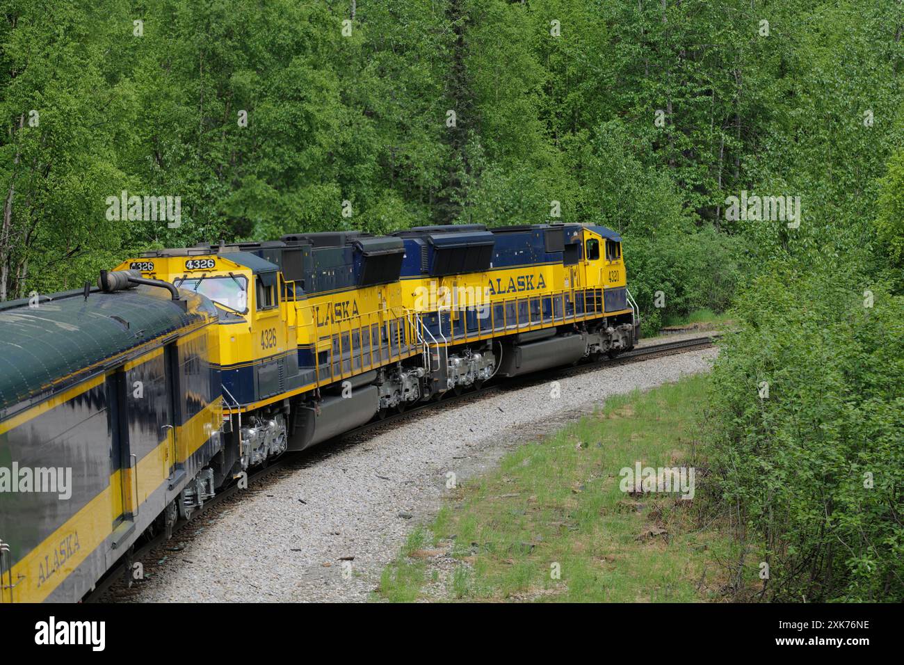 Views of and from the Alaska Railroad’s Denali Star train from ...