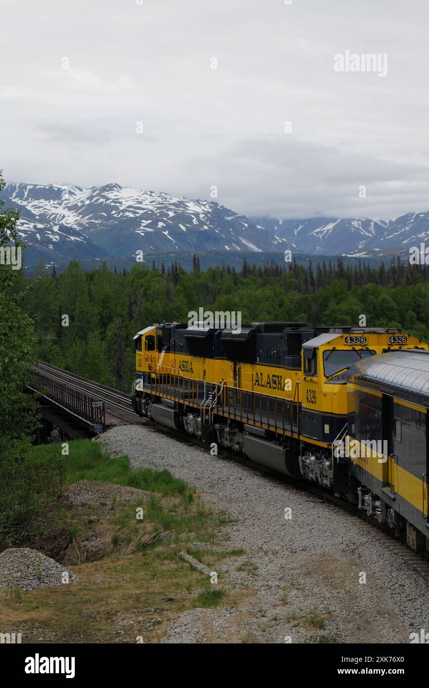 Views of and from the Alaska Railroad’s Denali Star train from ...