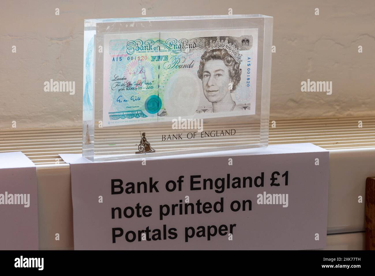 Bank of England £1 one pound note banknote printed on Portals paper ...