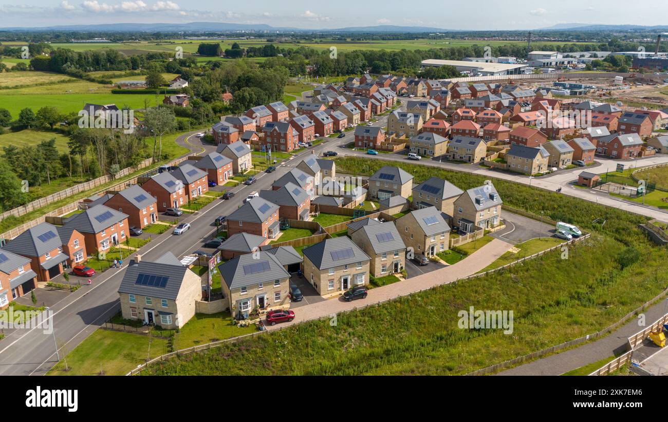 BARRATT HOMES Centurion Village in Leyland Lancashire Stock Photo - Alamy