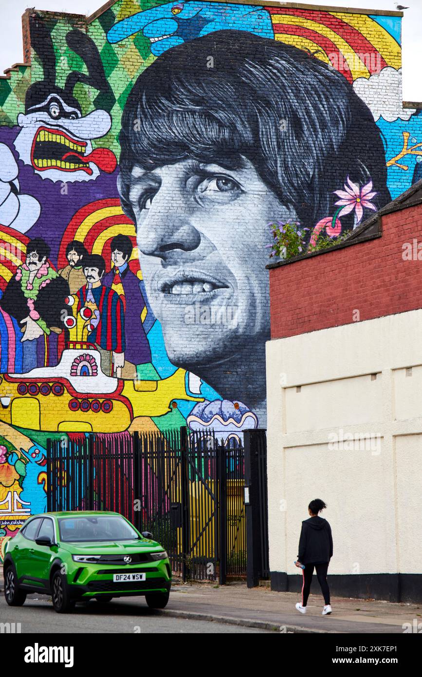 Ringo Starr's Childhood Home 10 Admiral Grove, Liverpool with a mural ...