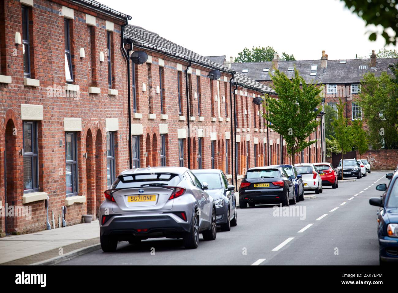 Terraced houses in Toxteth Liverpool, modernised Stock Photo - Alamy
