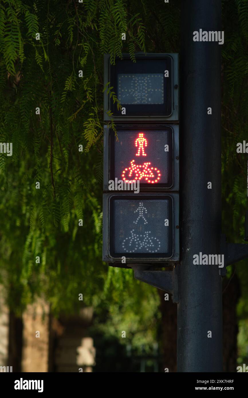 The pedestrian traffic light is red Stock Photo - Alamy