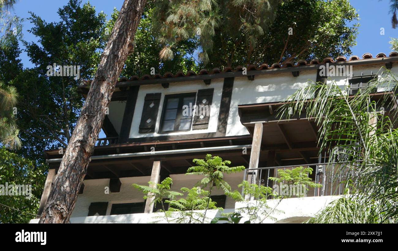 Wilbur crane hi-res stock photography and images - Alamy