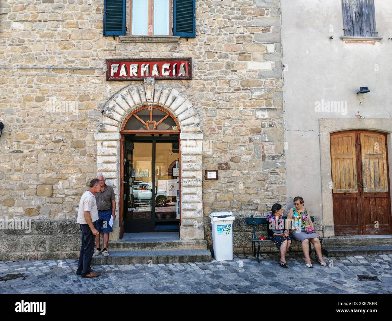 Digital photos pharmacy hi-res stock photography and images - Alamy