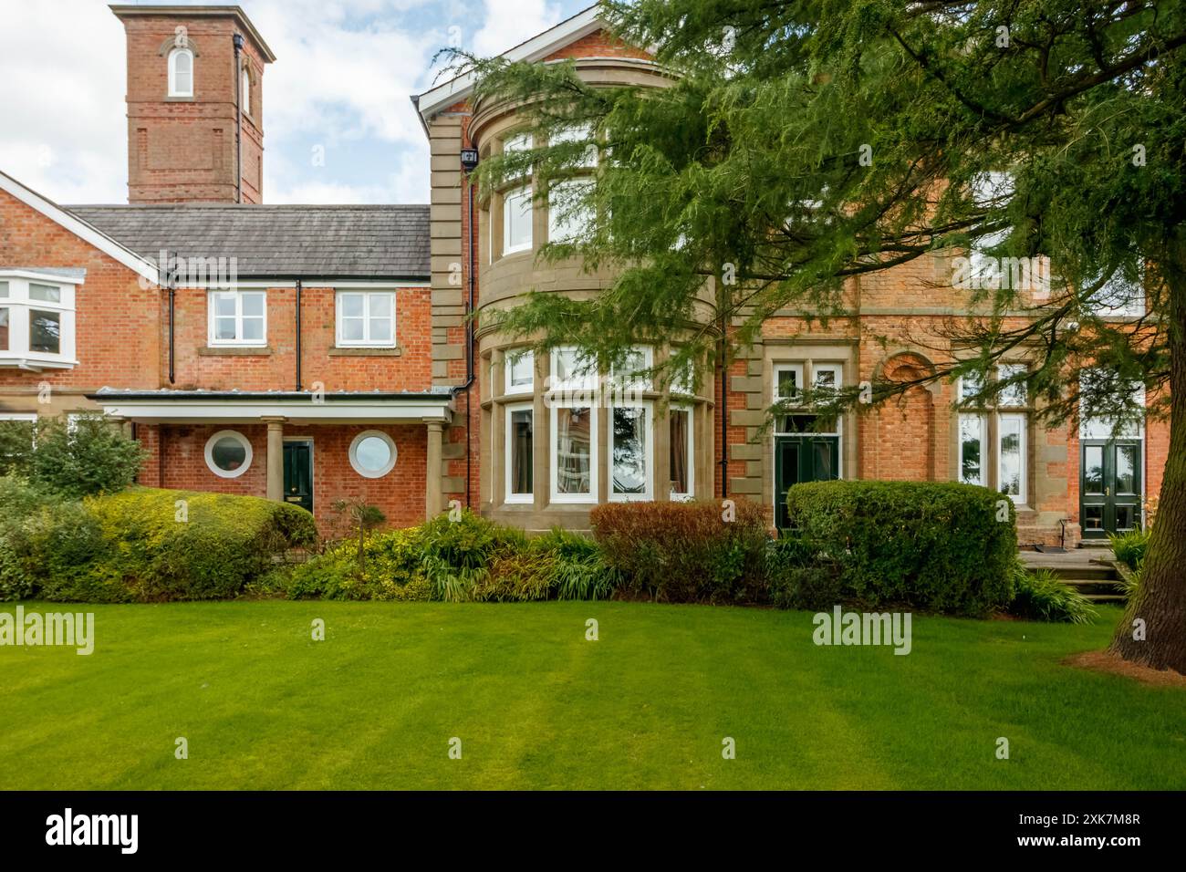 Grand Victorian residence in the English countryside Stock Photo - Alamy