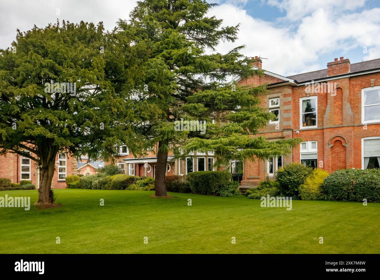 Grand Victorian residence in the English countryside Stock Photo - Alamy