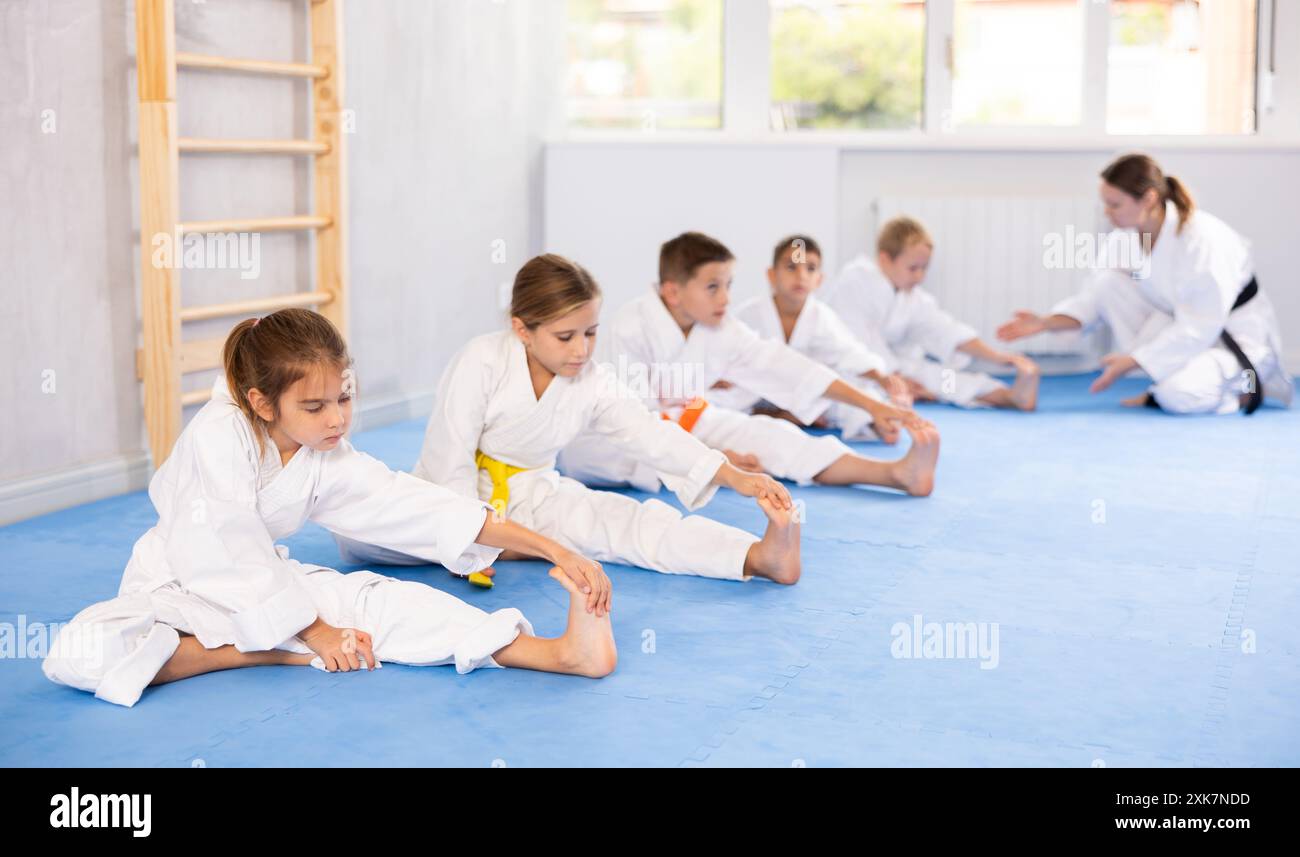 Man woman students engage hi-res stock photography and images - Alamy