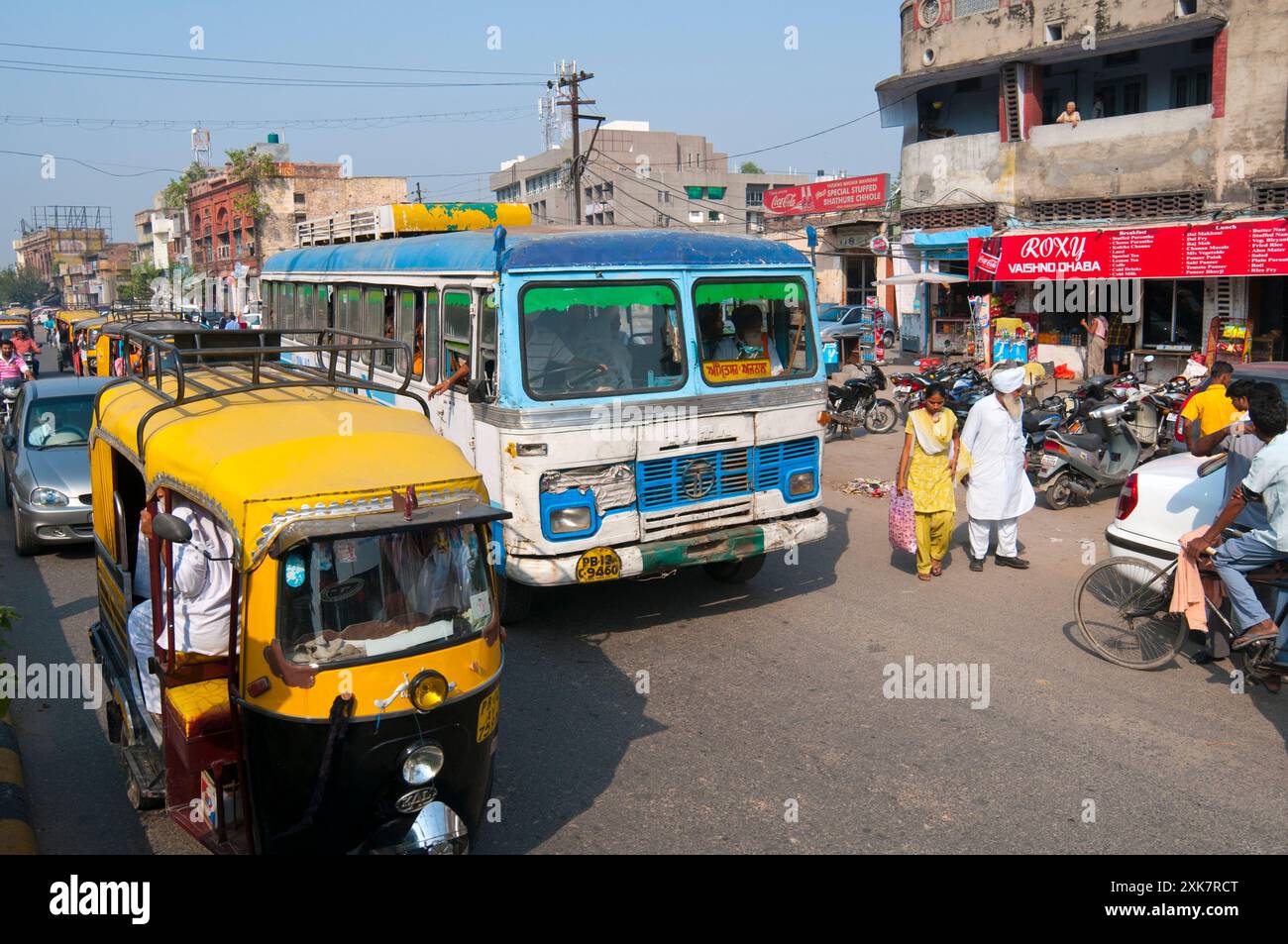 Street scene, Amritsar, Punjab, India, Asia Stock Photo - Alamy Street scene, Amritsar, Punjab, India, Asia Stock Photo - Alamy