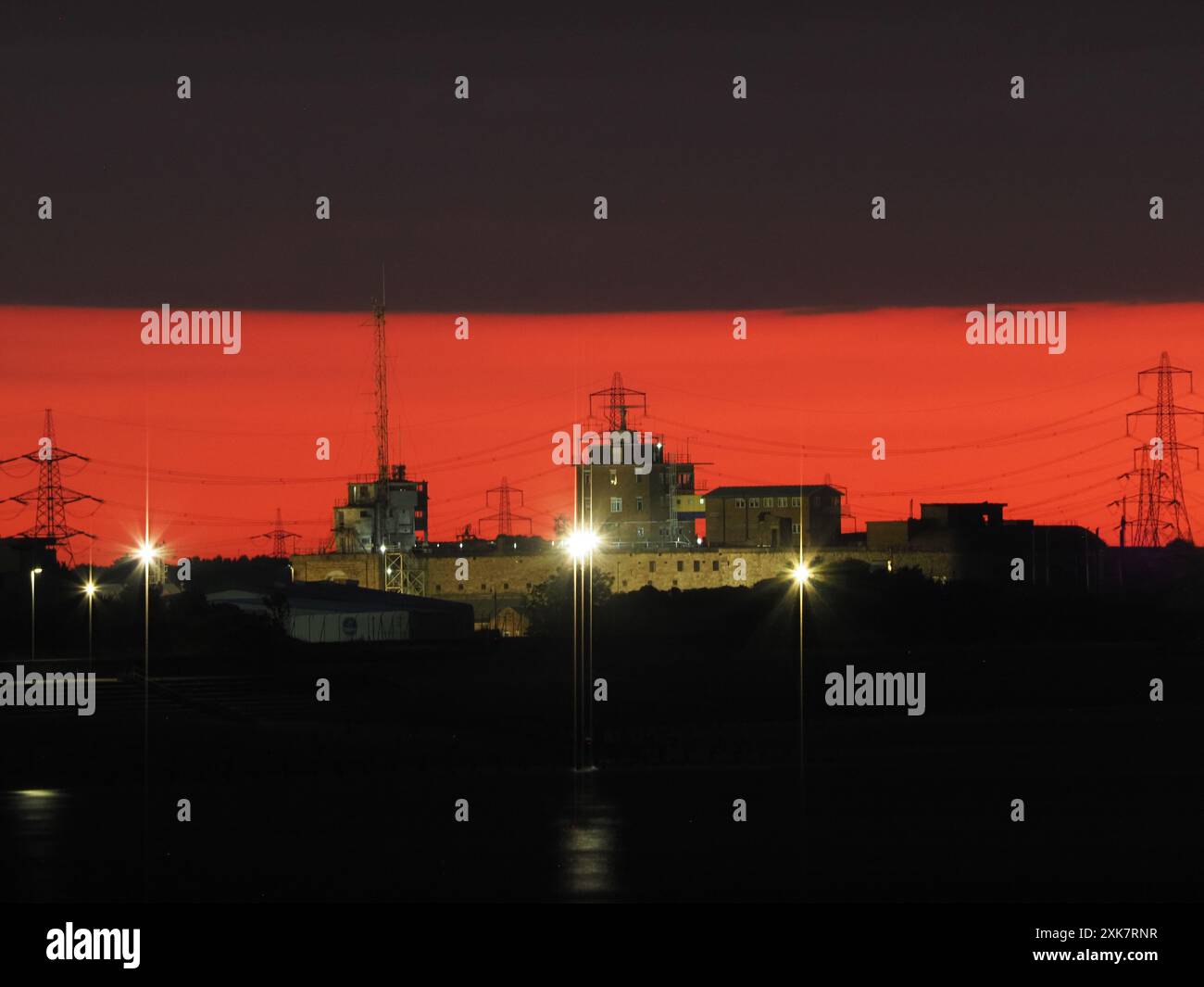 Sheerness, Kent, UK. 21st July, 2024. UK Weather: red sky after sunset ...