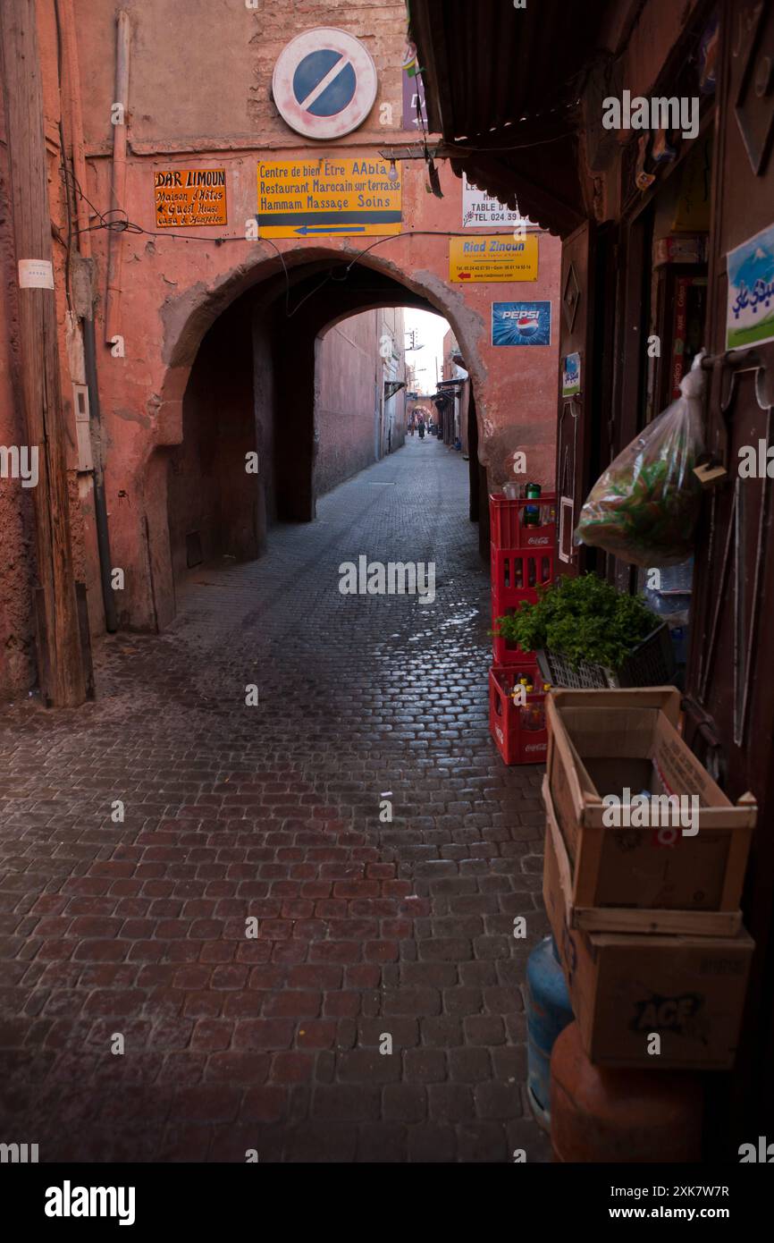 Street in the souk, Medina, Marrakech (Marrakesh), Morocco, North ...