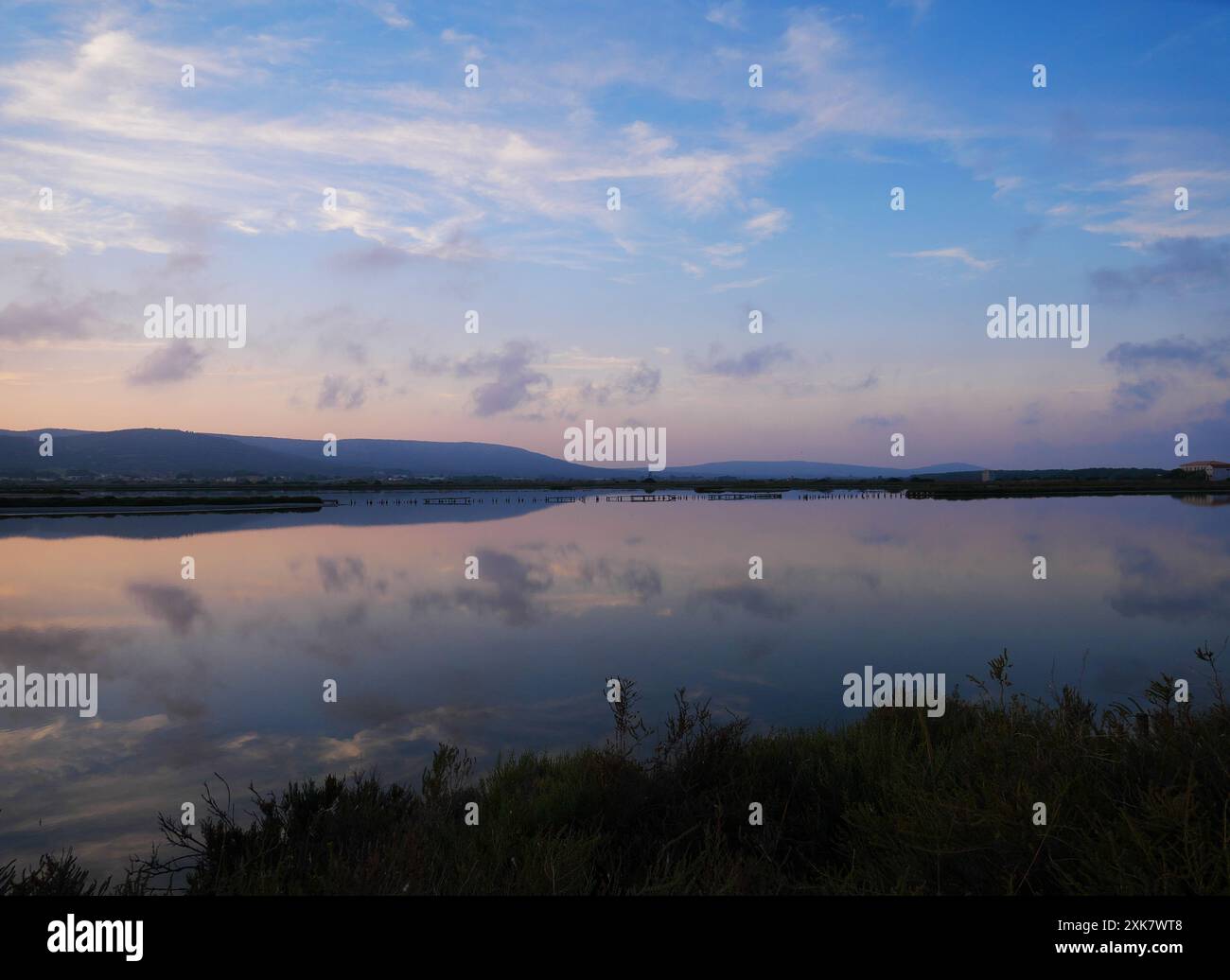 French pond at sunset hi-res stock photography and images - Alamy
