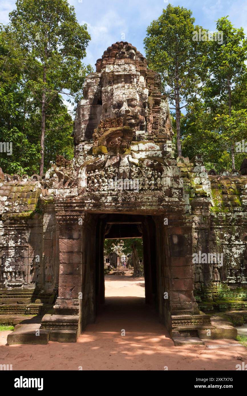 Entrance gate to Ta Som built at the end of the 12th century for King ...