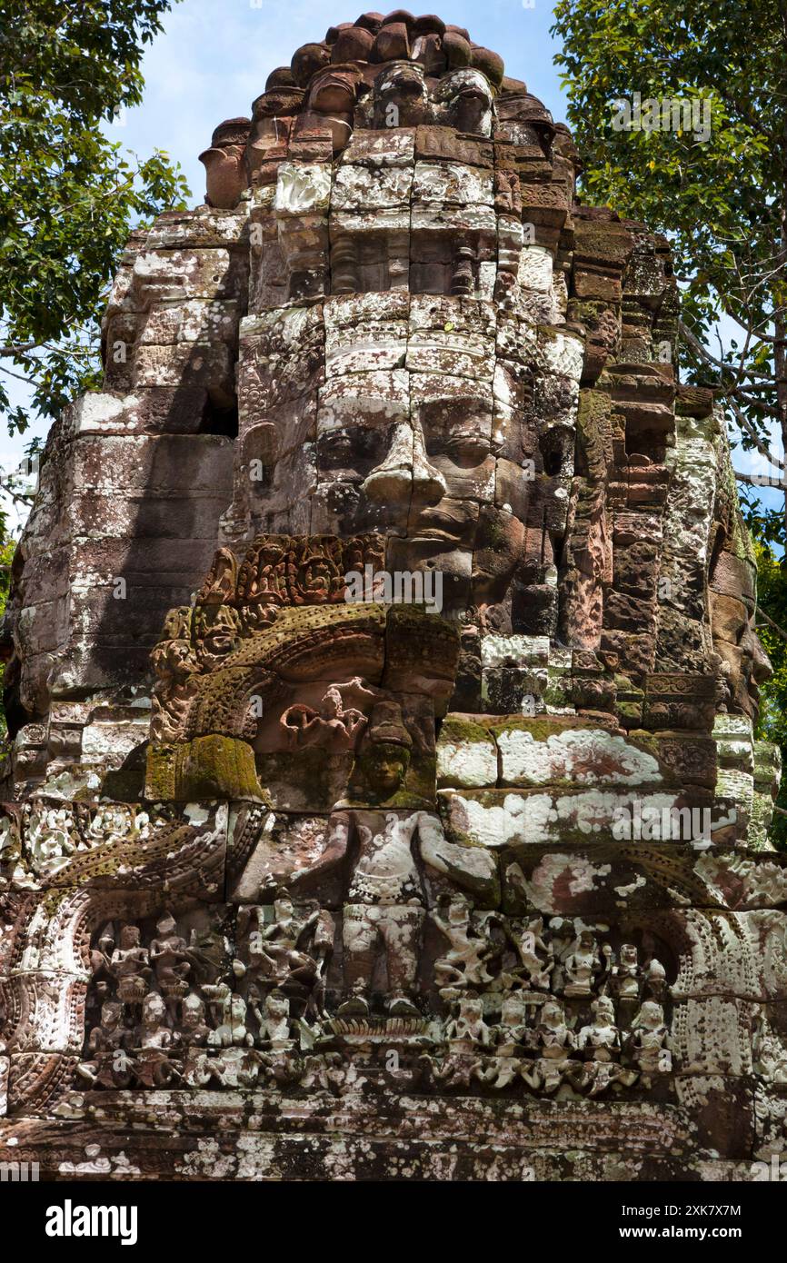 Entrance gate to Ta Som built at the end of the 12th century for King ...