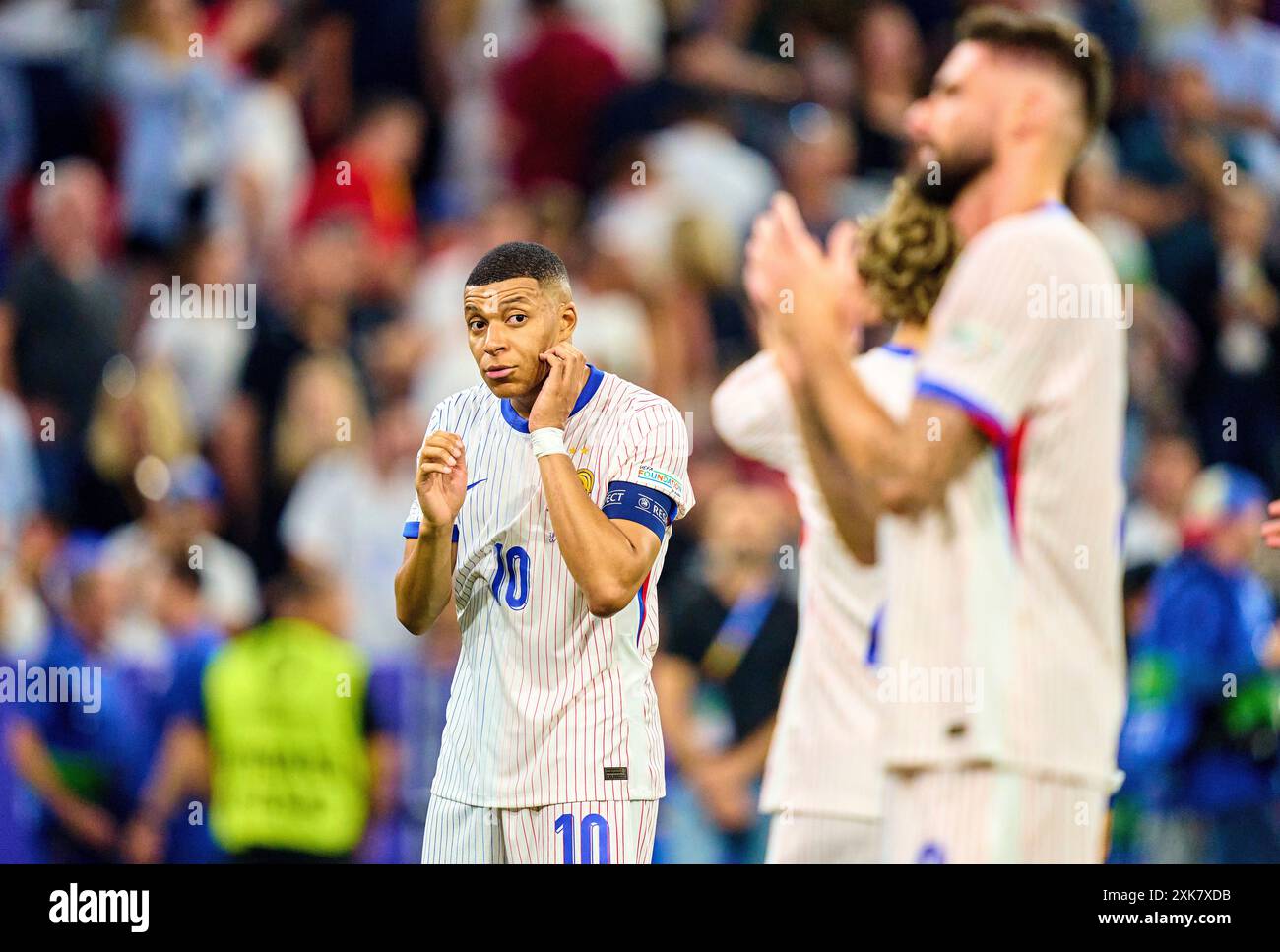 Kylian mbappe sad hi-res stock photography and images - Alamy