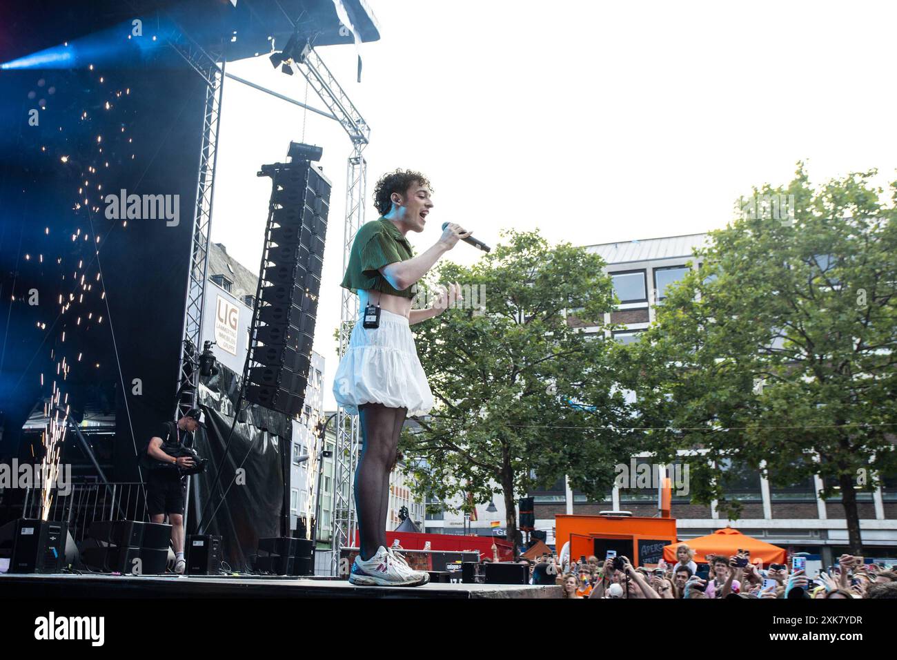 CSD 2024 3. Tag, Cologne Pride, Köln 20.07.2024 Nemo Sänger auf der ...