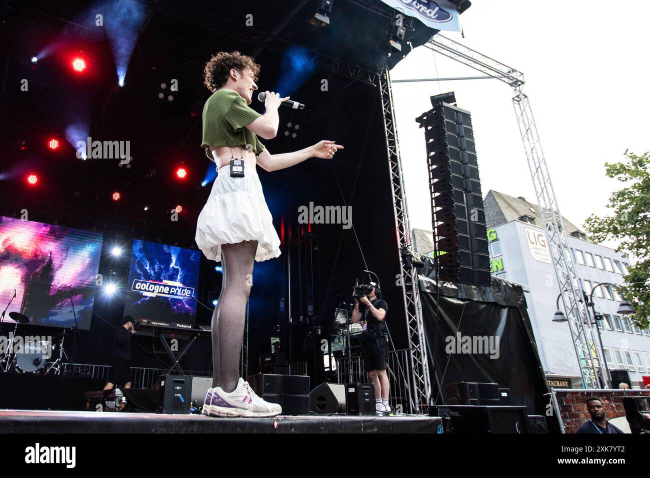 CSD 2024 3. Tag, Cologne Pride, Köln 20.07.2024 Nemo Sänger auf der ...
