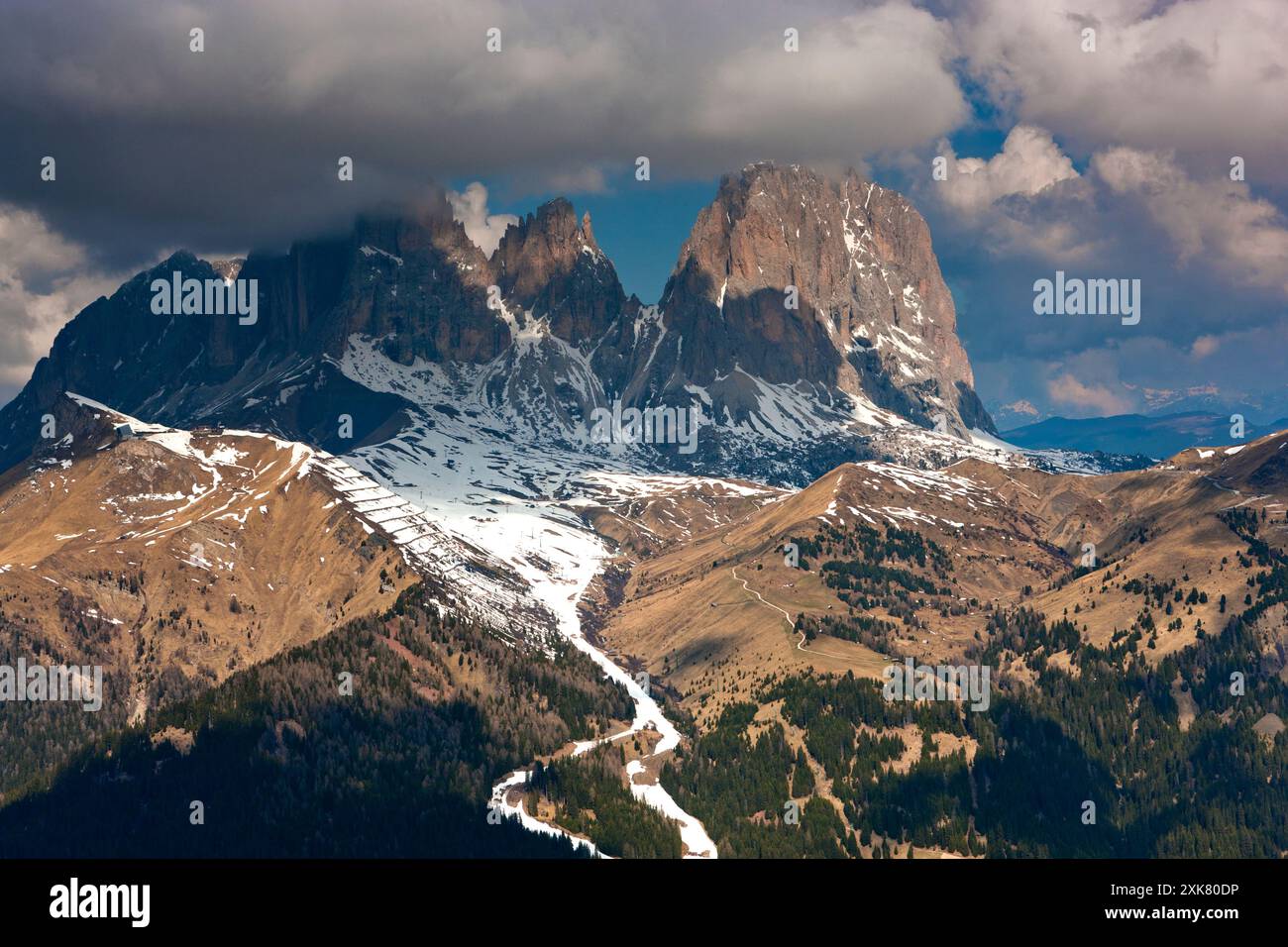 Sella pass and the Langkofel mountains Sasso Lungo from Col dei Rossi ...
