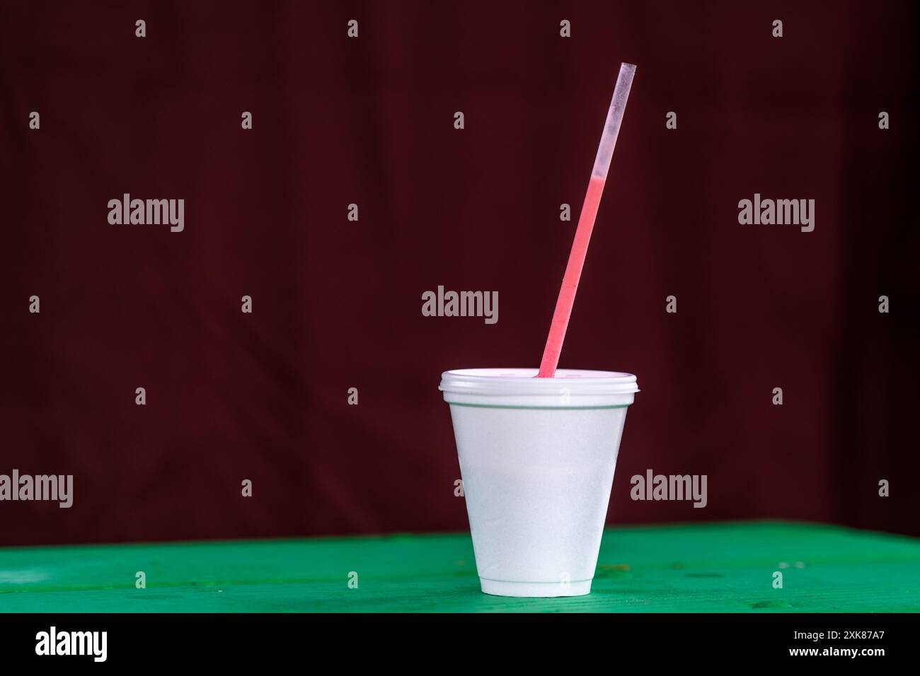 To go drink lid hi-res stock photography and images - Alamy