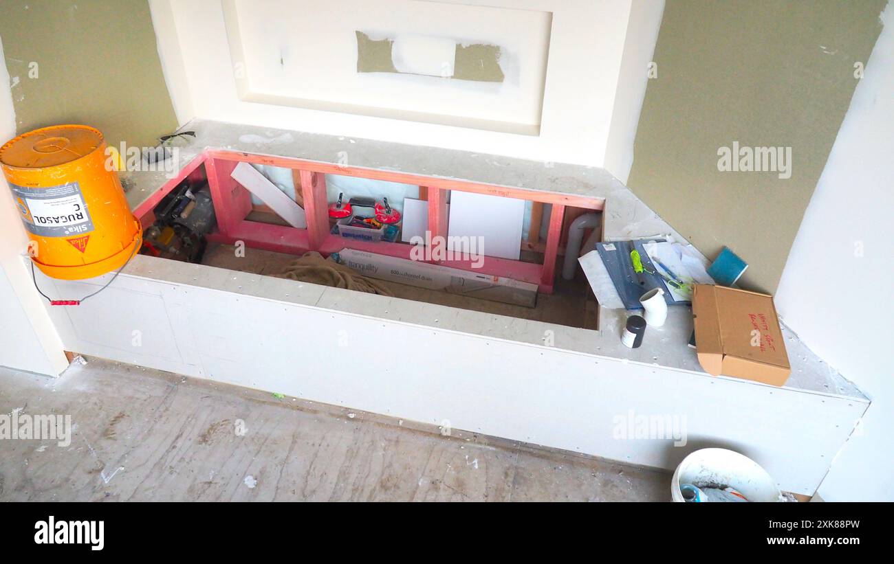 Plaster work around bath hi-res stock photography and images - Alamy