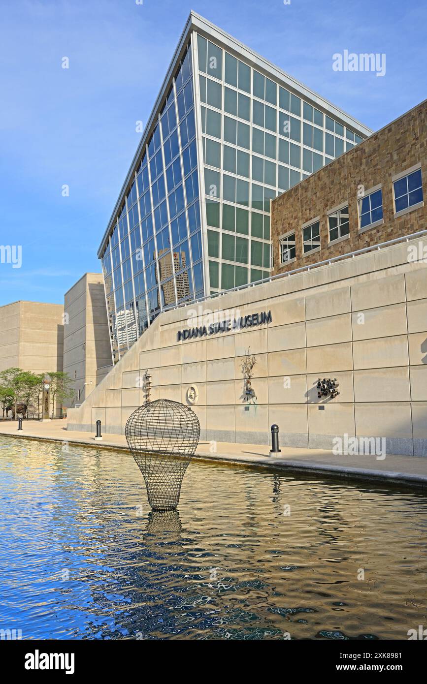 Indiana State Museum in White River State Park in downtown Indianapolis ...