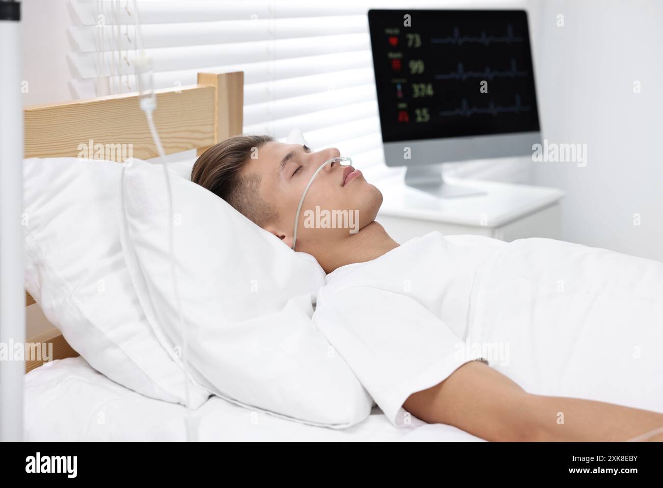 Coma patient hi-res stock photography and images - Alamy