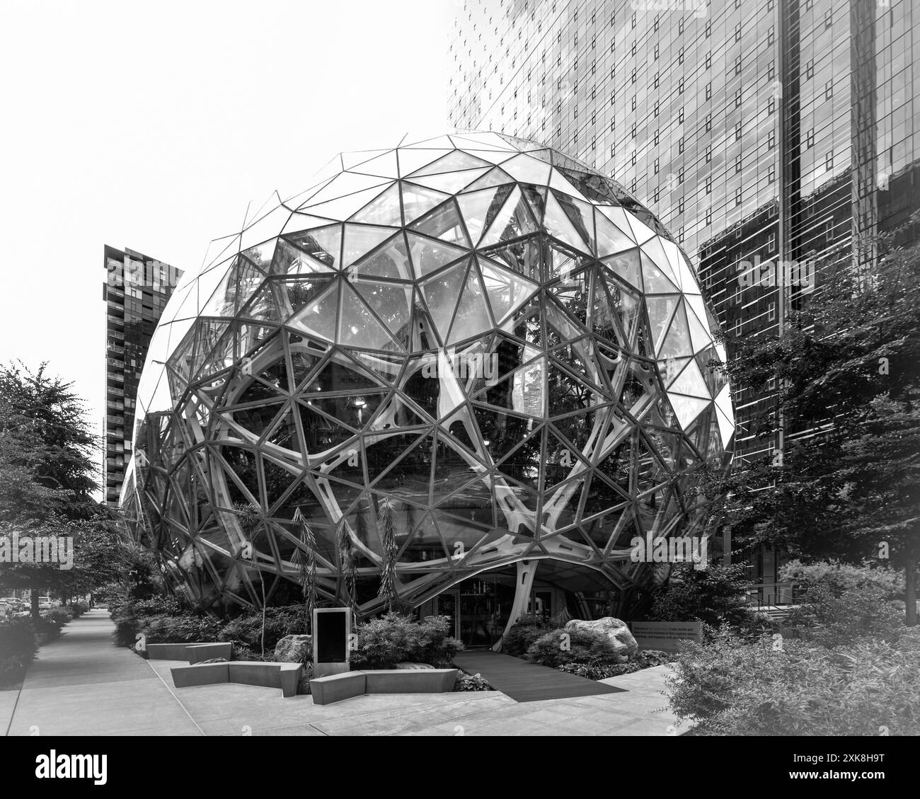 Sphere sun Black and White Stock Photos & Images - Alamy