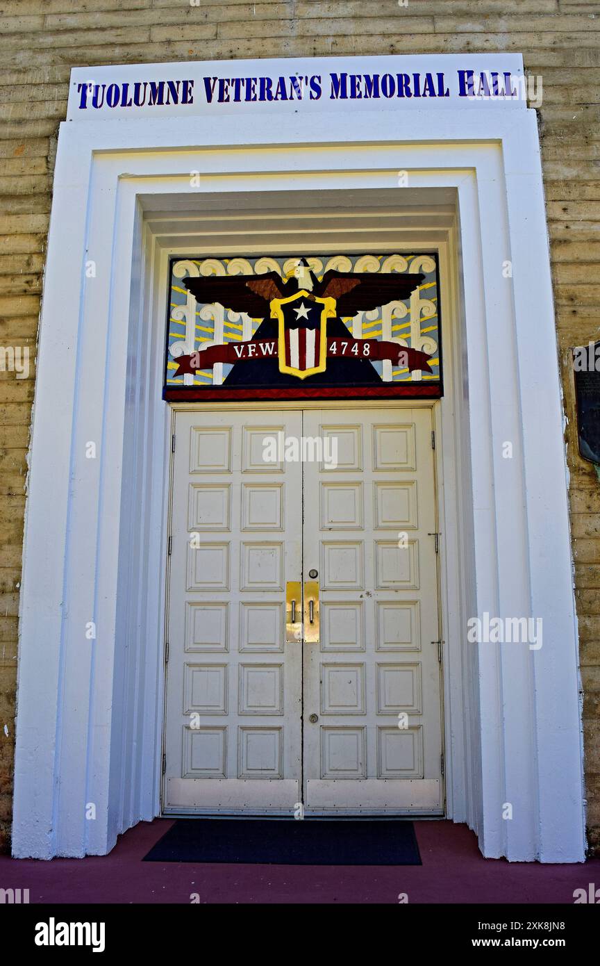 Military memorial entrance hi-res stock photography and images - Alamy