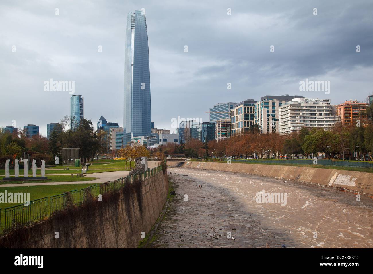 The Gran Santaigo Costanera skyscraper office building and Maporcho ...