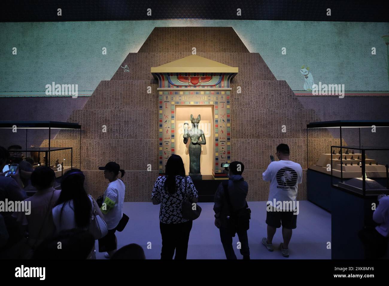 **CHINESE MAINLAND, HONG KONG, MACAU AND TAIWAN OUT** People visit the ...