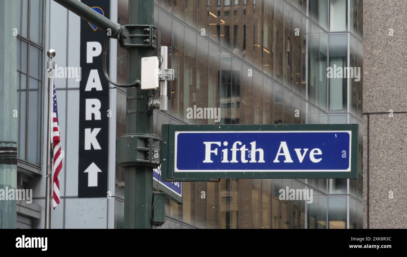 Traffic park avenue new york flag hi-res stock photography and images ...