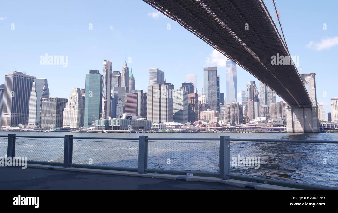 Brooklyn Bridge, New York City Manhattan downtown skyline architecture ...