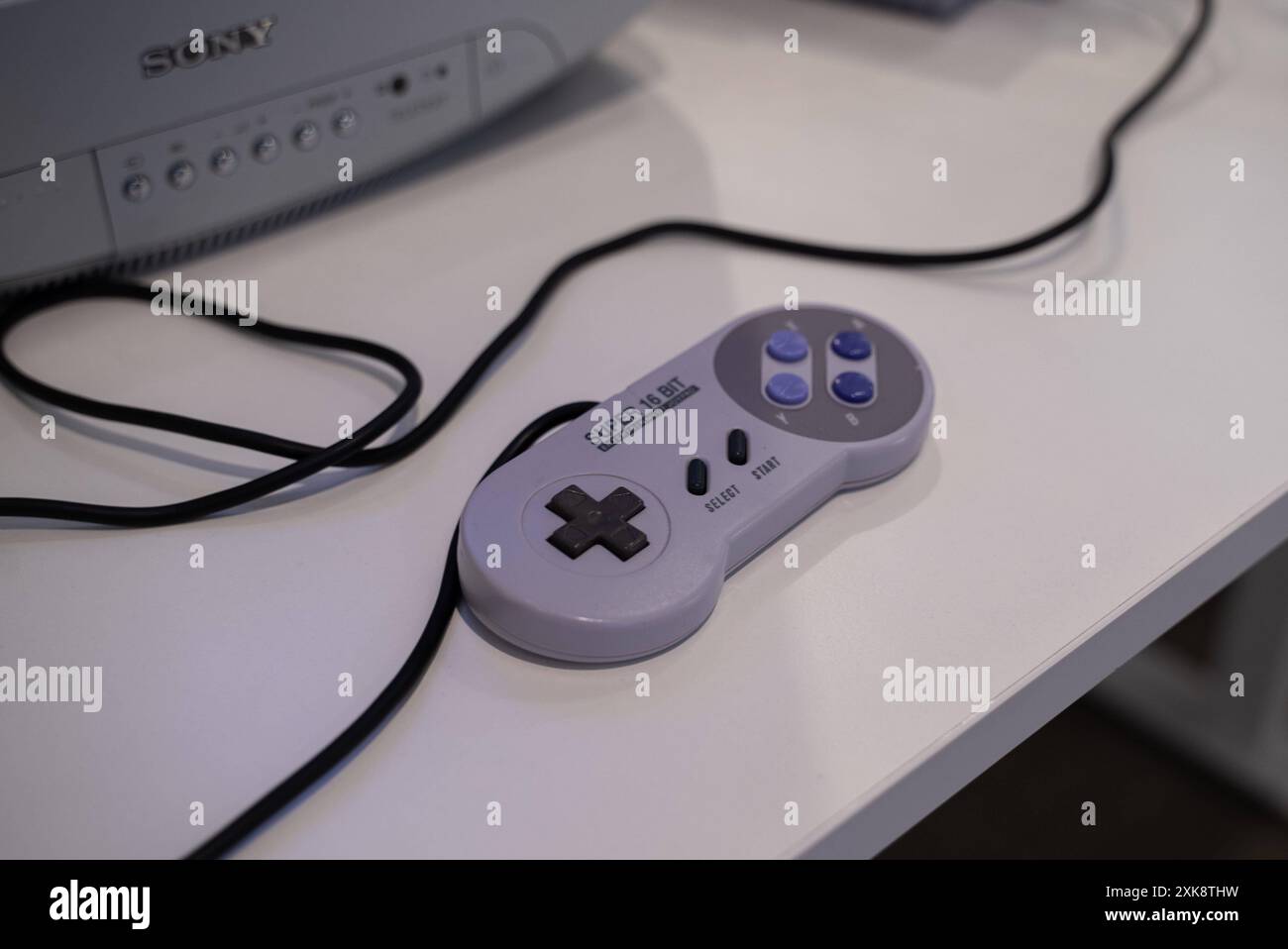 Berlin-Mitte Themenbild - Controller vom Super Nintendo im ...