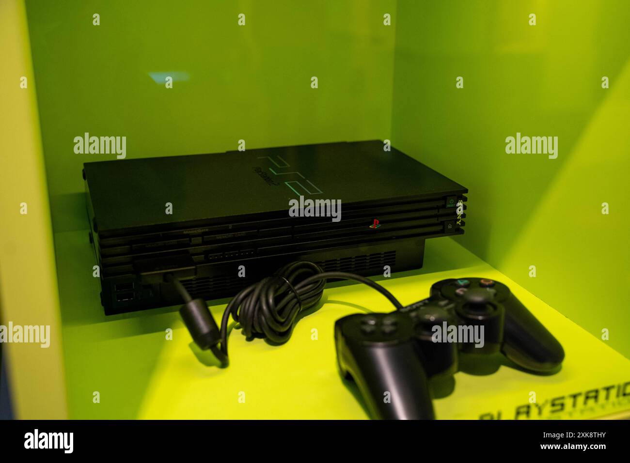 Berlin-Mitte Themenbild - Playstation 2 im Computerspielemuseum Berlin ...