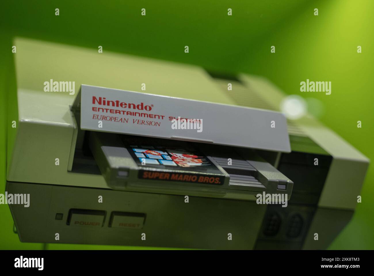 Berlin-Mitte Themenbild - Nintendo NES im Computerspielemuseum Berlin ...