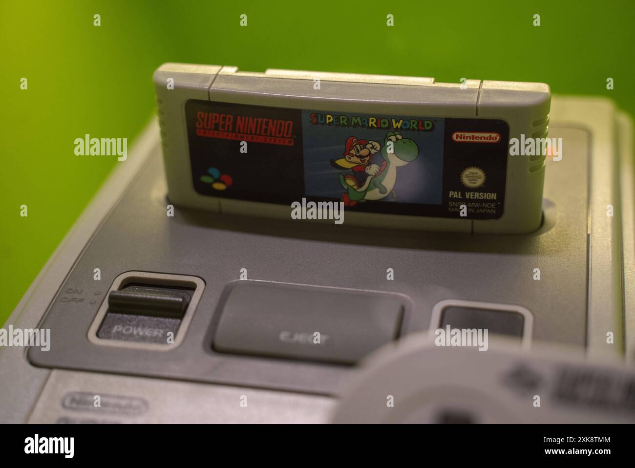 Berlin-Mitte Themenbild - Super Nintendo Entertainment System SNES im ...