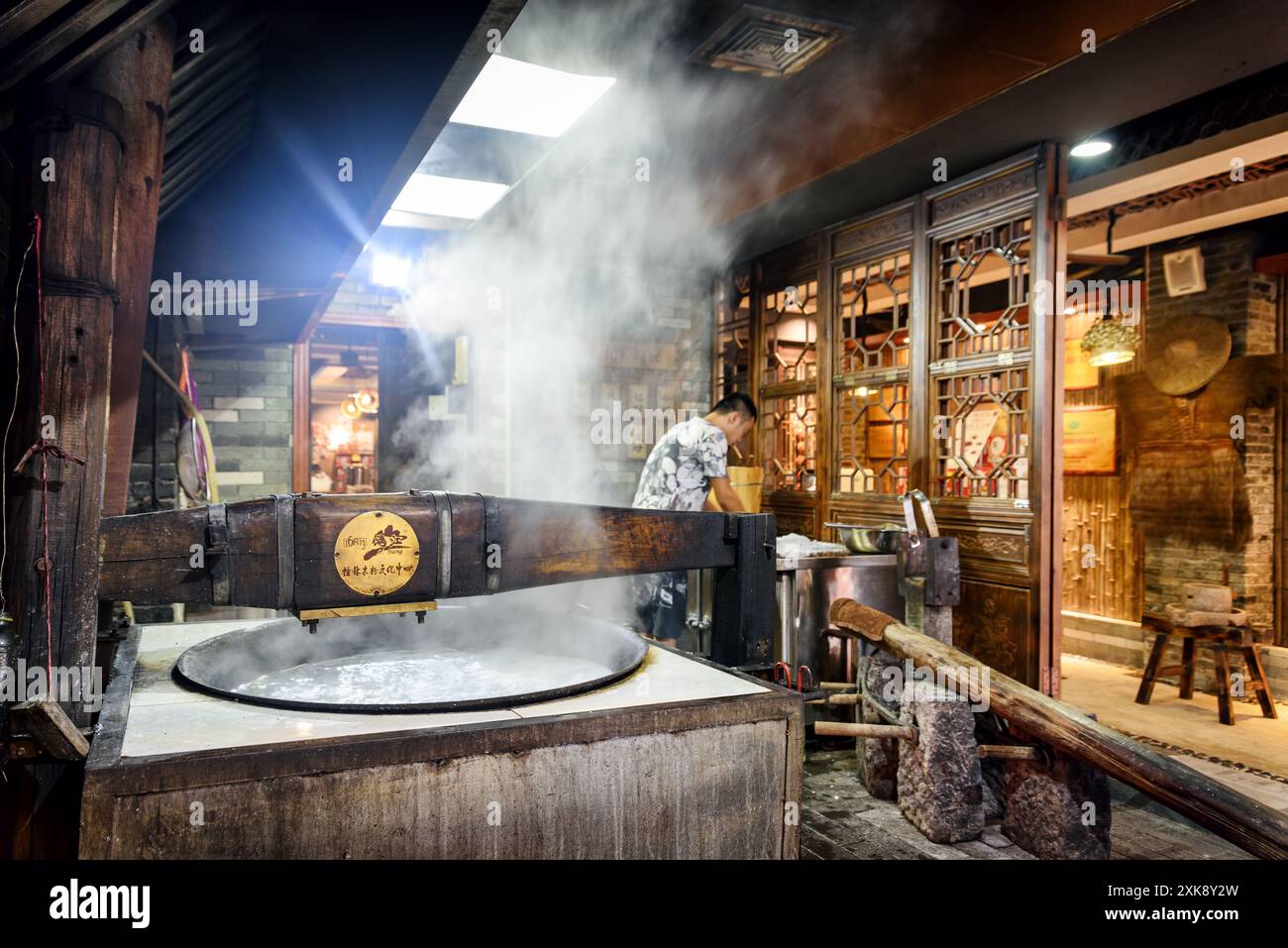 Traditional cooking in restaurant kitchen hi-res stock photography and ...
