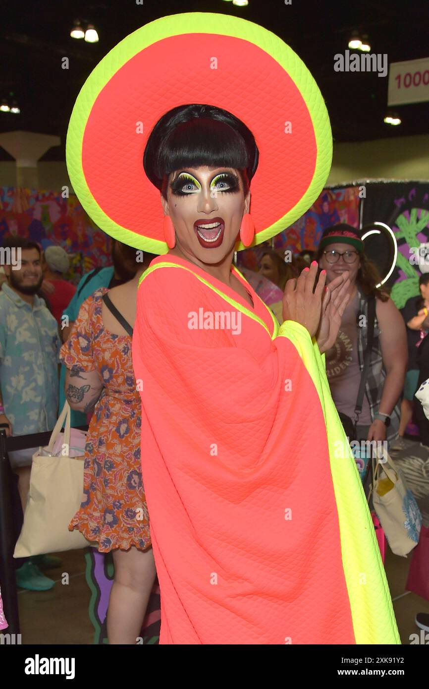 Bianca Del Rio bei RuPaul s DragCon LA 2024 im Los Angeles Convention ...